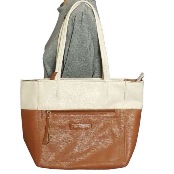 Stone Mountain Accessories | Bags | Stone Mountain Cream And Tan ...